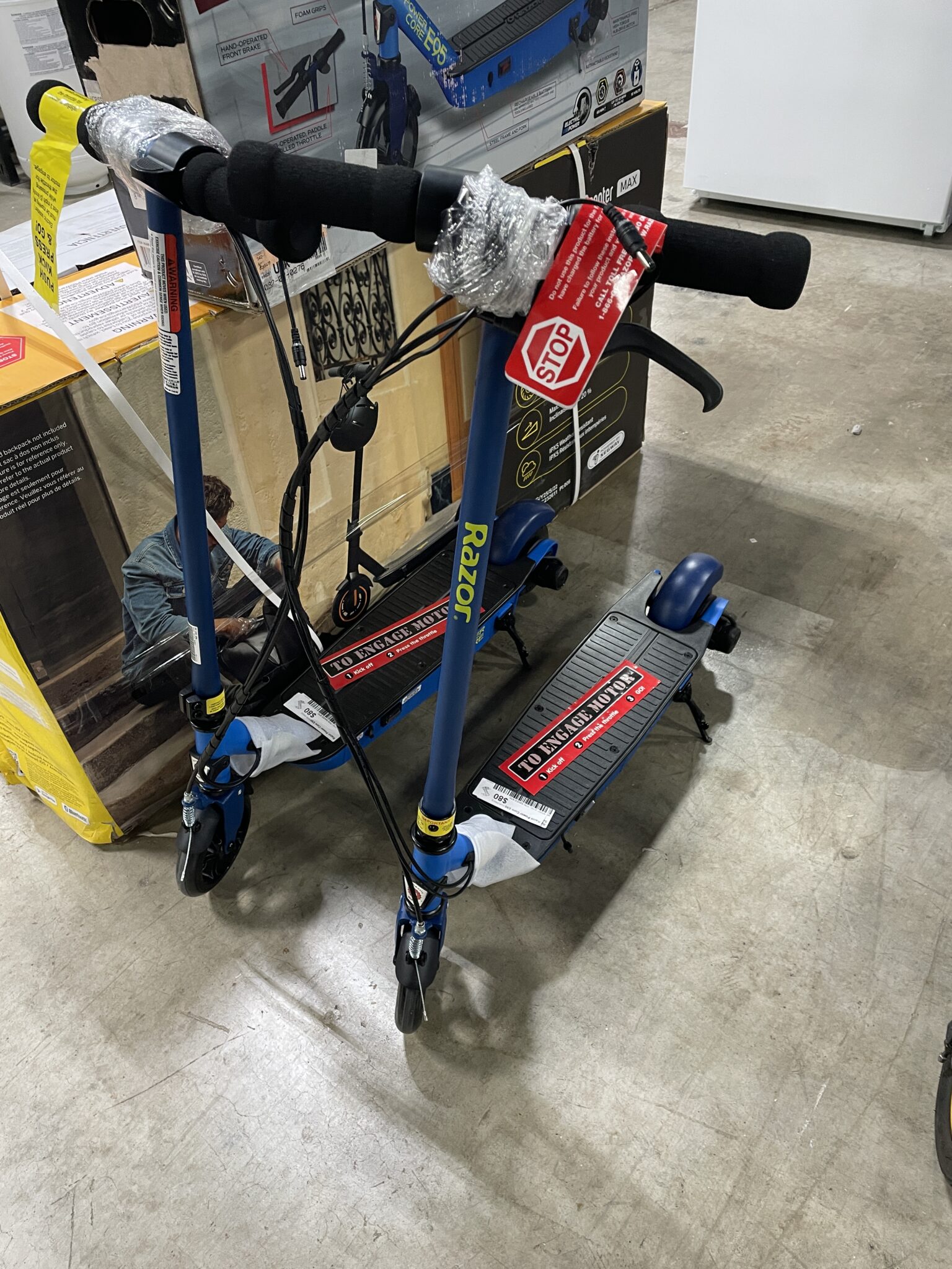 Razor Power Core E95 Electric Scooter: A Fun, Durable Ride for Young ...